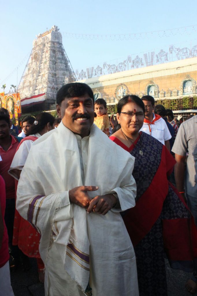 VIPs and Political leaders visit Tirumala on Eve of Vaikunta Ekadasi ...