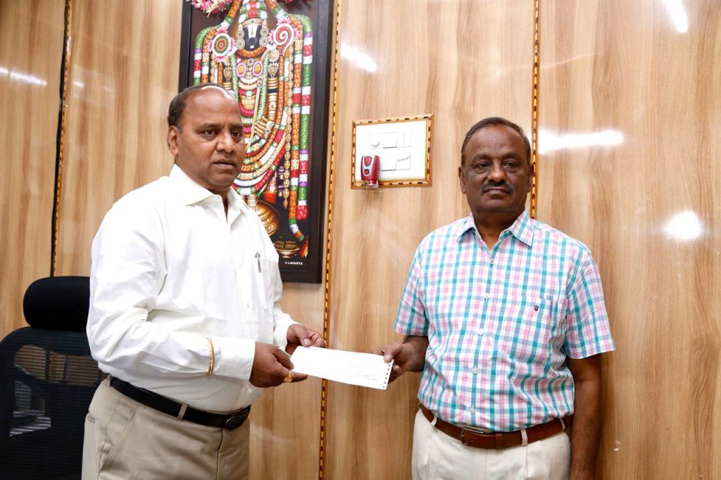 Rs 10 Lakhs donated to Annaprasadam Trust – Tirumala Updates