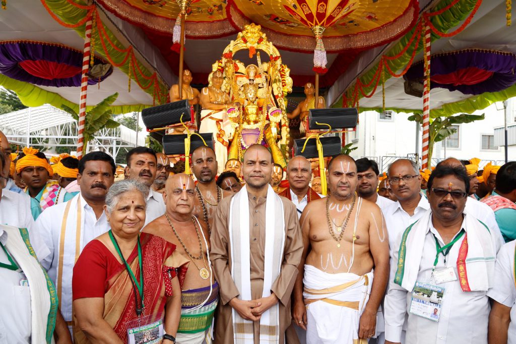 Malayappa Swamy took celestial ride on Hanumantha Vahanam – Tirumala ...