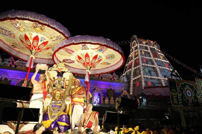 Malayappa Swamy took ride on the Garuda Vahanam – Tirumala Updates