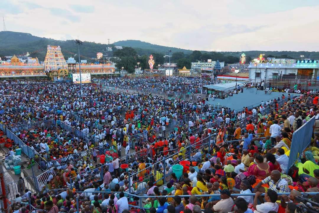 Malayappa Swamy took ride on the Garuda Vahanam – Tirumala Updates