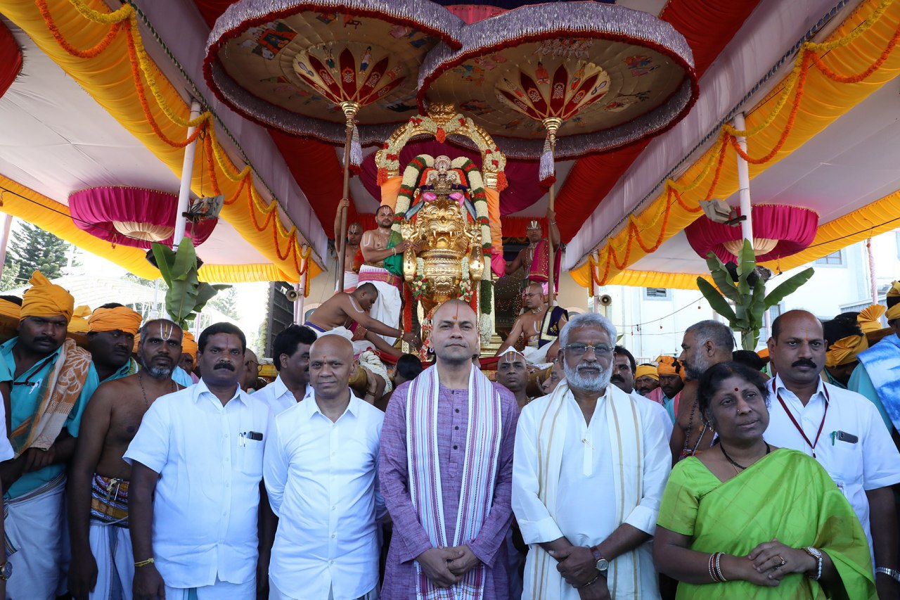 Lord blessed devotees riding on Simha Vahanam – Tirumala Updates