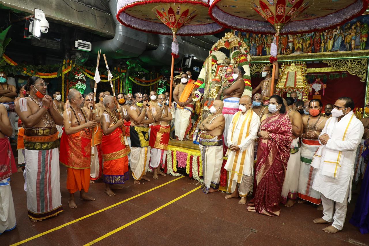 Malayappa Swamy blessed devotees on Garuda Vahanam – Tirumala Updates